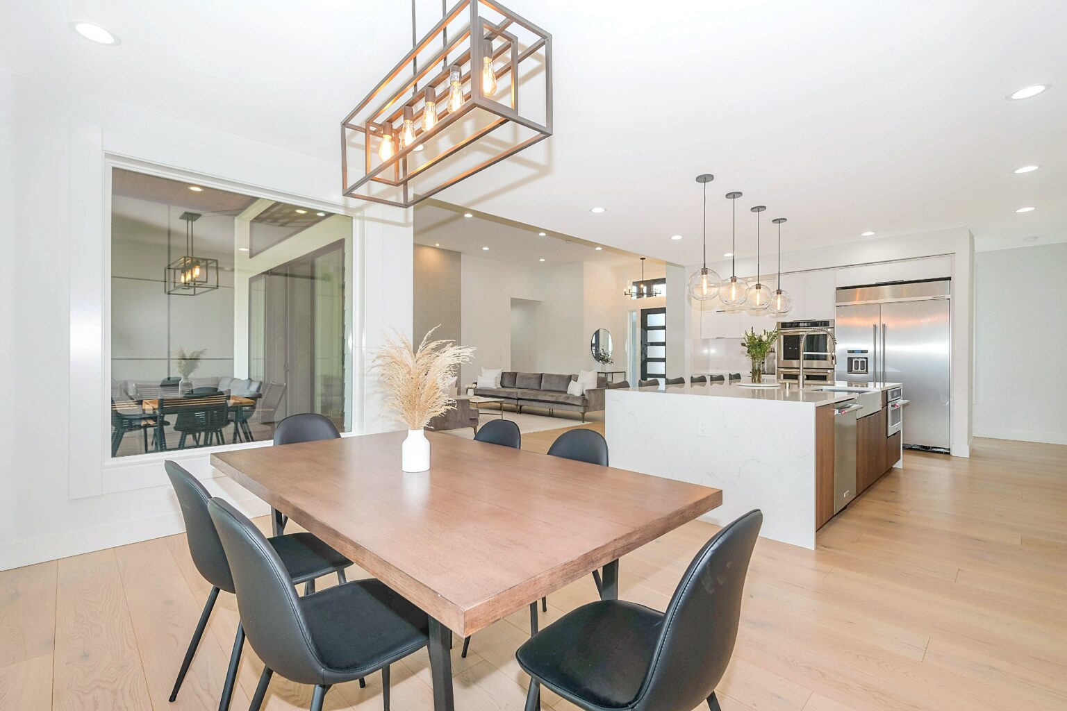 How To Become A Luxury Real Estate Agent